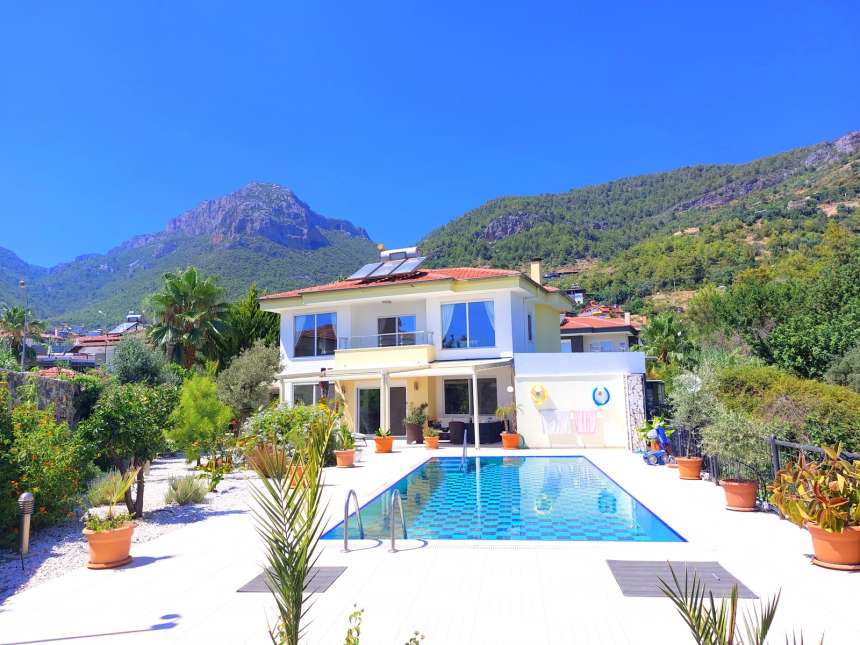 Quality Sea View Alanya Villa - Turkey Homes
