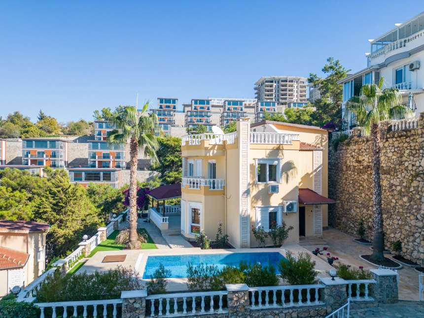 Sea View 4 Bedroom Alanya Villa - Turkey Homes