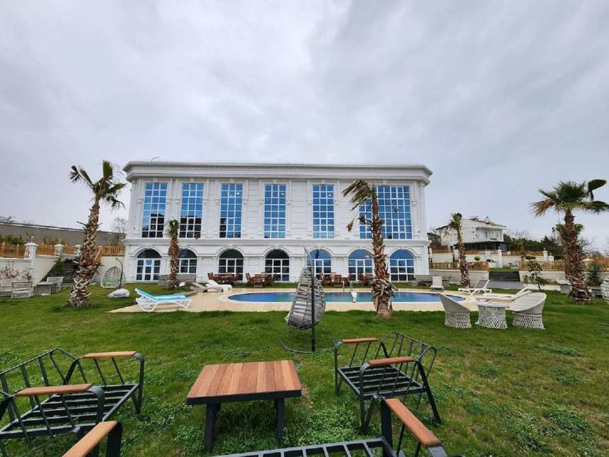 Lavish Luxurious Mansion - Silivri, Istanbul - Turkey Homes