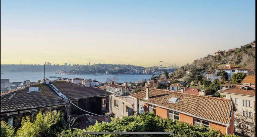 Renovated 4 Bedroom Istanbul Bosphorus Mansion - Turkey Homes