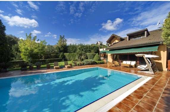 Amazing Secluded Istanbul Private Villa - Turkey Homes